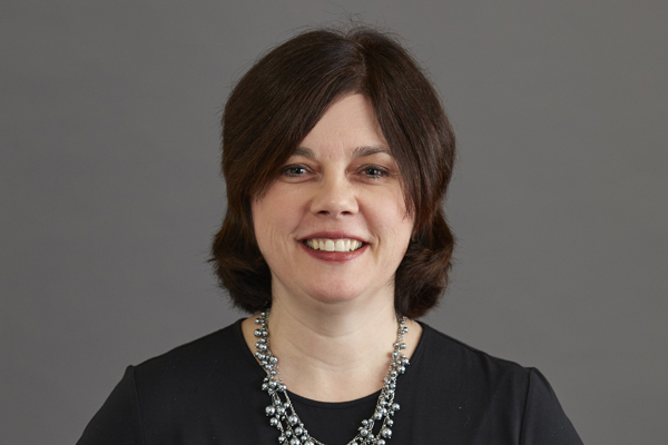 Caroline Chambers Net Worth, Biography, and Insider Trading