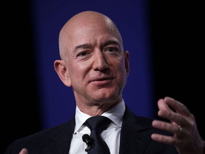 Jeffrey Bezos Net Worth, Biography, and Insider Trading