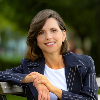 Elizabeth Comstock Net Worth, Biography, and Insider Trading